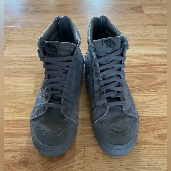 Vans | Shoes | Euc Vans Sk8 Hi Reissue Mono Tornado Zipper Unisex Grey ...